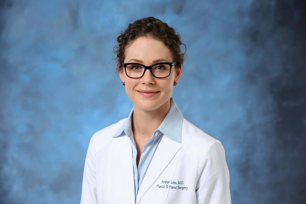 In the Spotlight: Amber Leis, M.D. - CHOC Pediatrica