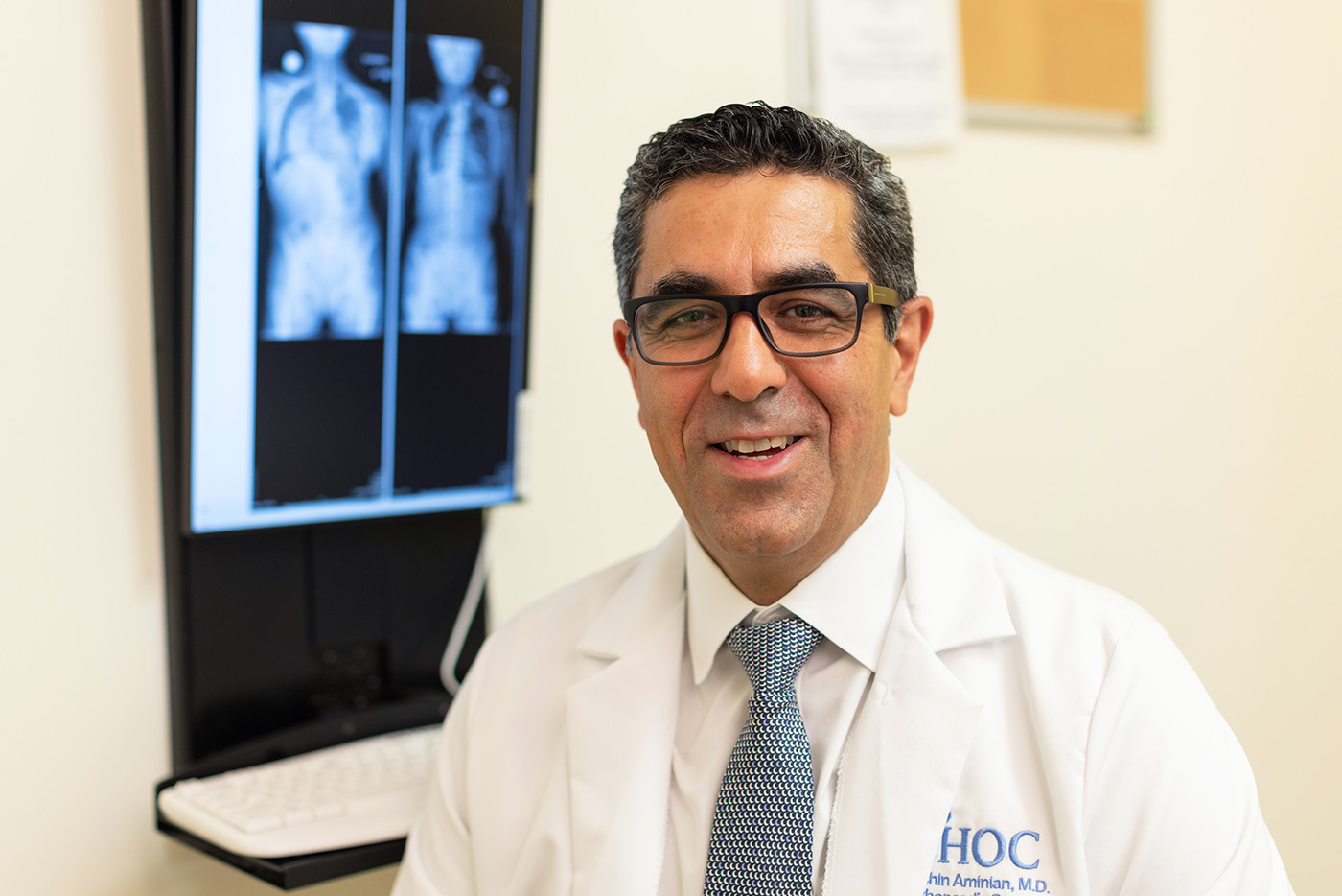 AI-powered modeling, implants improve scoliosis surgery outcomes